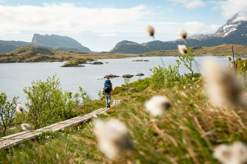 Leichte Wanderung zum Kvalvika Beach